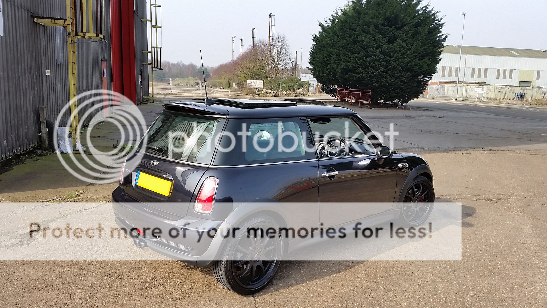 Astro Black 2006 R53 John Cooper Works | MiniTorque.com